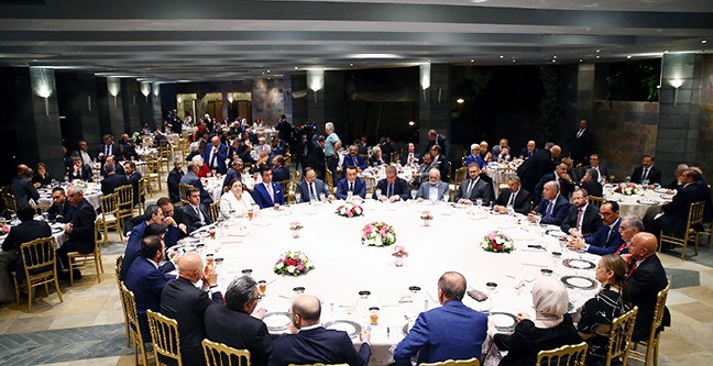 Cumhurbaşkanı Erdoğan: Haber peşinde koşmakla ihanete aracılık etmek ...